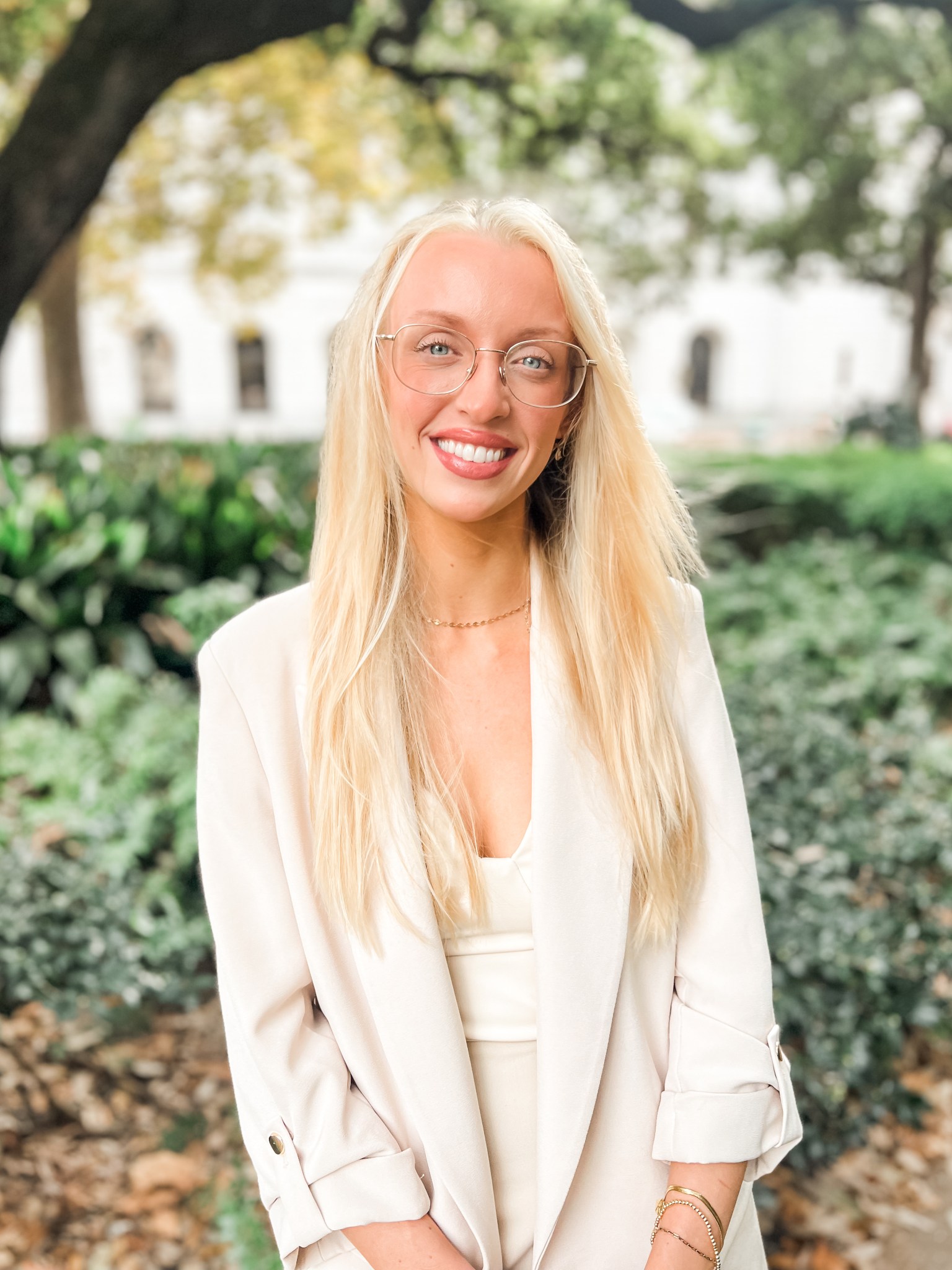 Chloie MacGregor: Senior Paralegal at Phillips Law in New Orleans